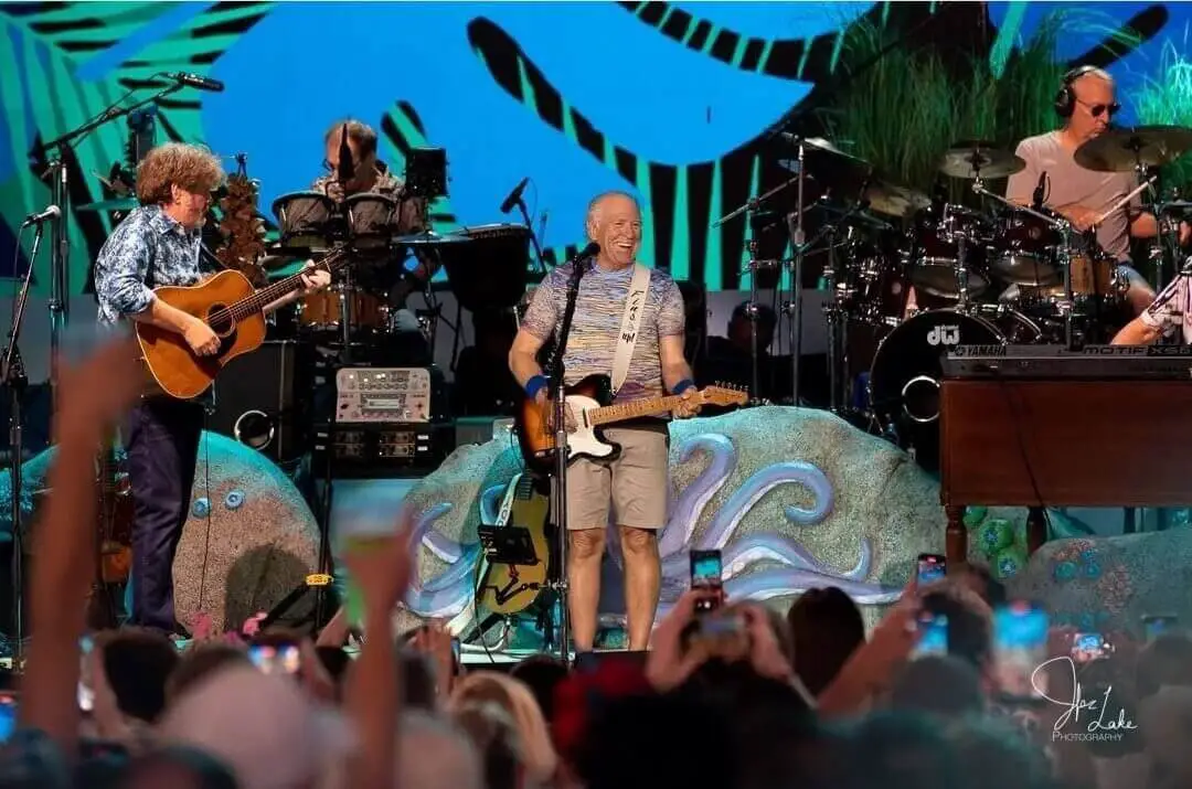 What To Wear To a Grateful Dead Concert? ( 15+ Outfits & Accessories ...