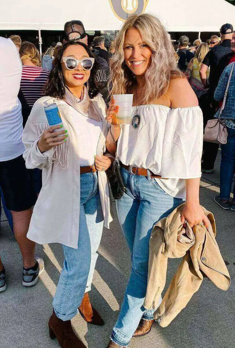 What To Wear To Eric Church Concert in 2024? ( 10+ Real Life Outfit ...