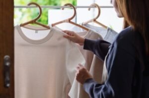 How to Freshen Clothes that have been in Storage - 6 Easy Methods ...
